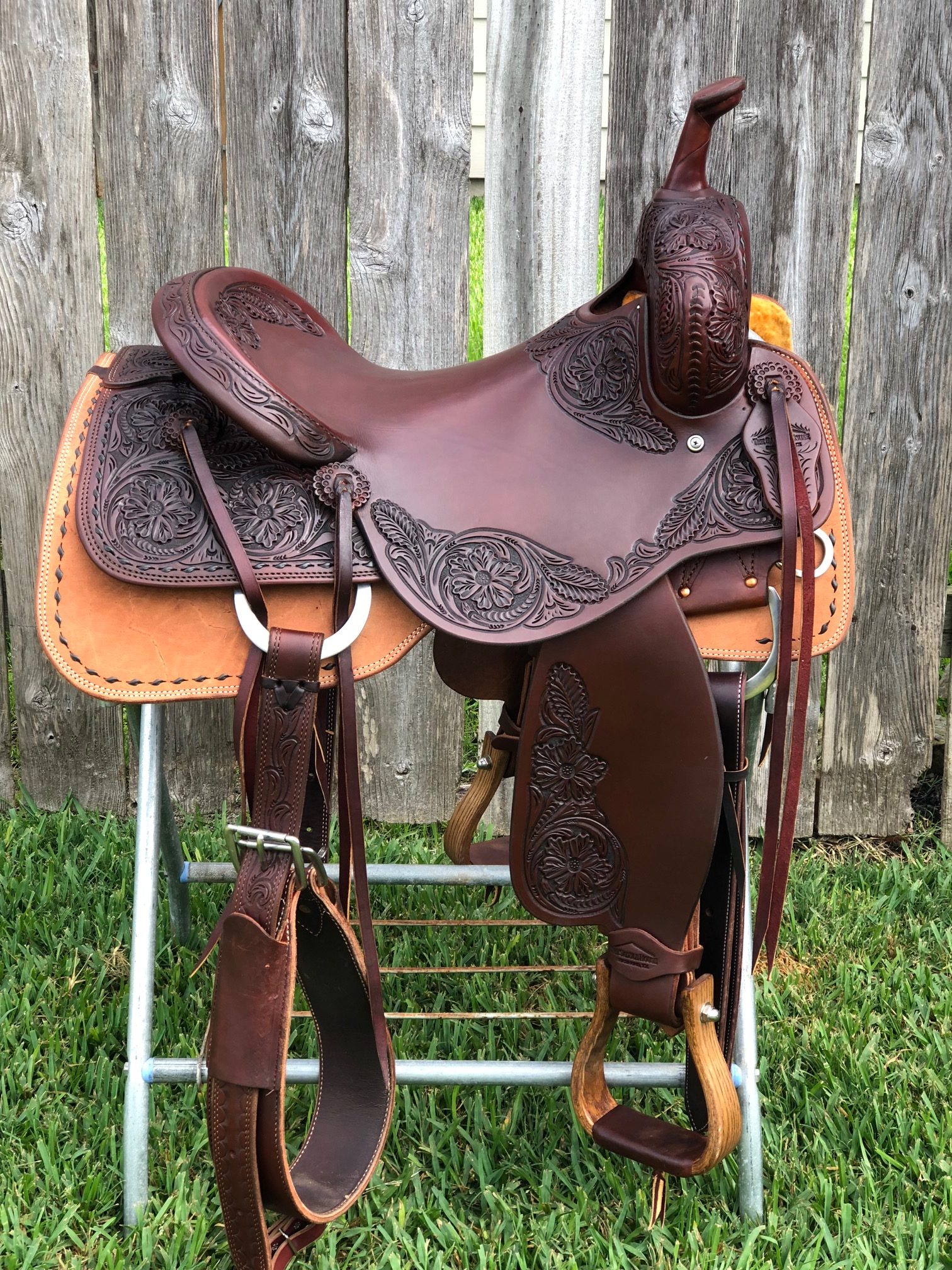 Custom Saddles – The Saddle House