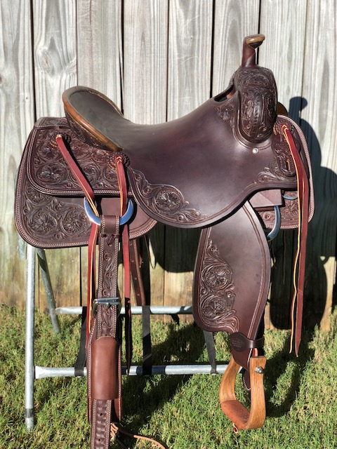 Custom Saddles – The Saddle House