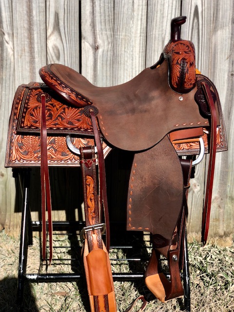 Custom Saddles – The Saddle House
