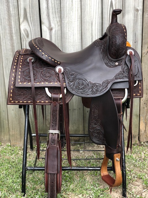 Custom Saddles – The Saddle House