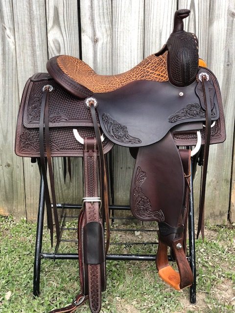 Custom Saddles – The Saddle House