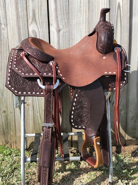 Custom Saddles – The Saddle House