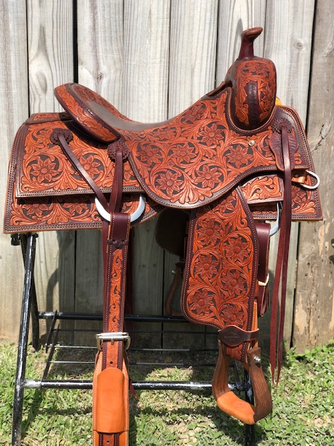 Custom Saddles – The Saddle House