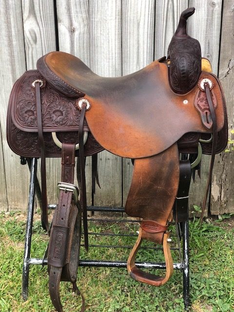 Custom Saddles – The Saddle House