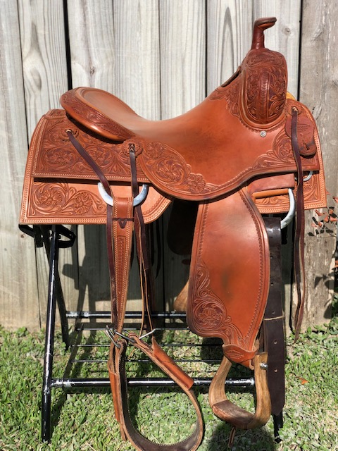 Custom Saddles – The Saddle House